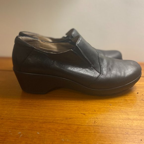 Easy Spirit | Shoes | Easy Spirit Black Leather Casual Slip On Shoes ...
